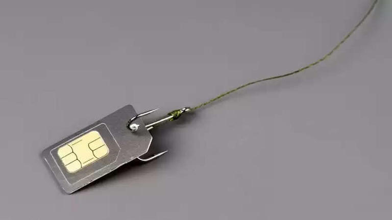 Telecom Rule: How many SIM cards have been issued on your Aadhaar card ...