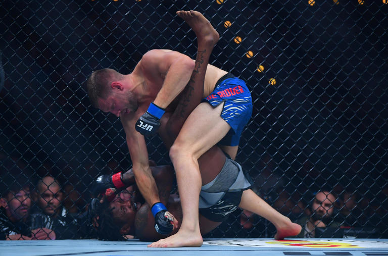 Reinier de Ridder def. Kevin Holland at UFC 311: Best photos