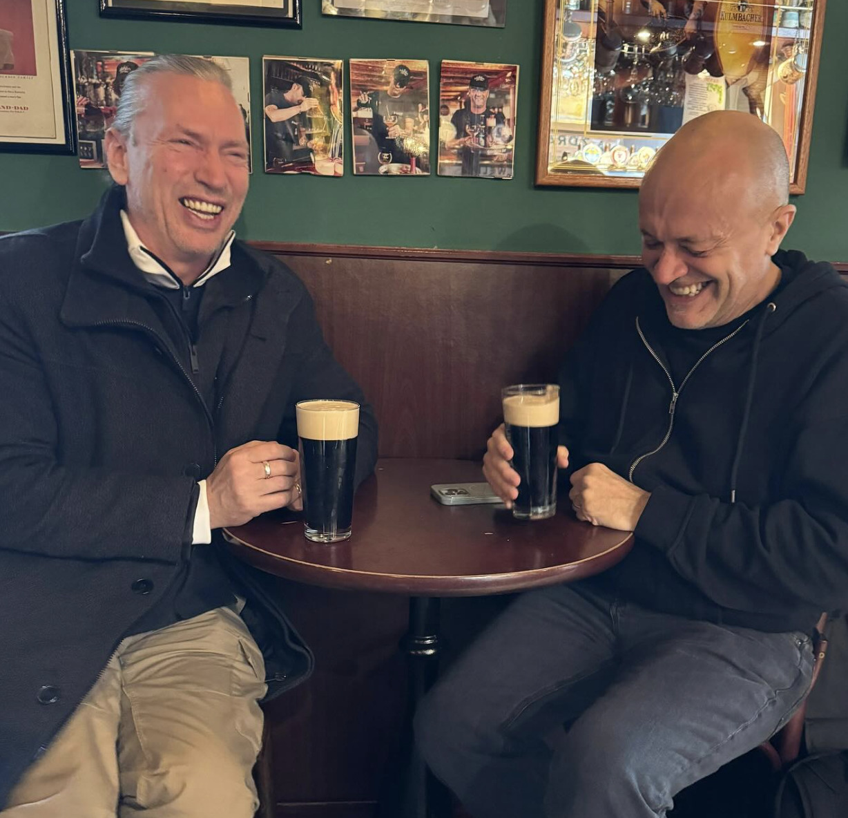 Max Pezzali, gli 883, l'amicizia (e la lite) con Mauro Repetto, la ...