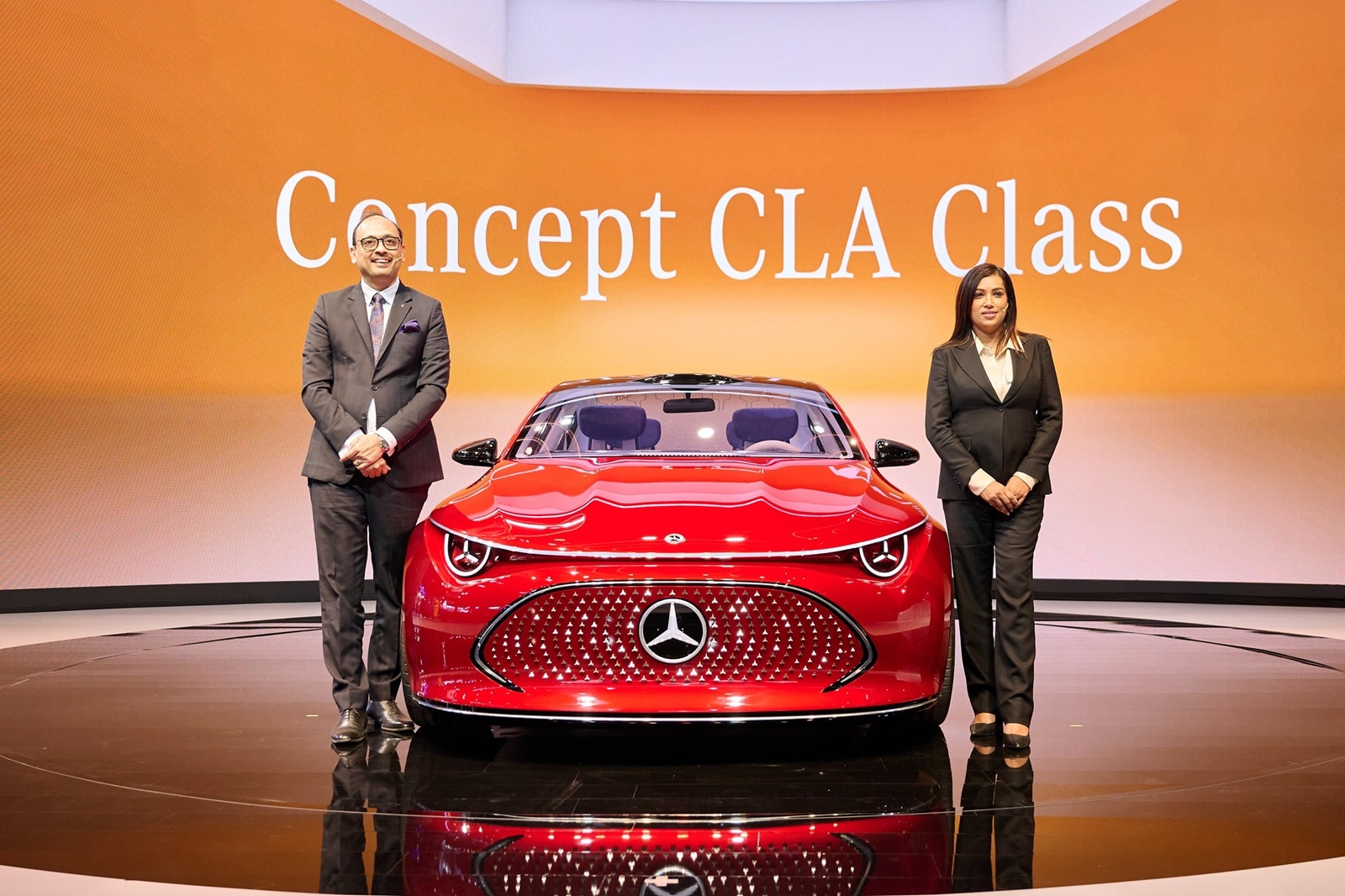 Mercedes-Benz Dazzles with Innovative BEV Lineup at Bharat Mobility ...