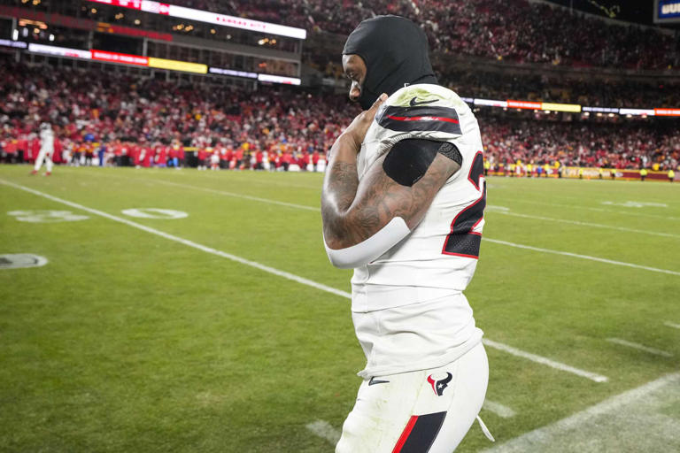 The NFL fined Joe Mixon for something he didn't say. Then fined him again. Now, league takes it back