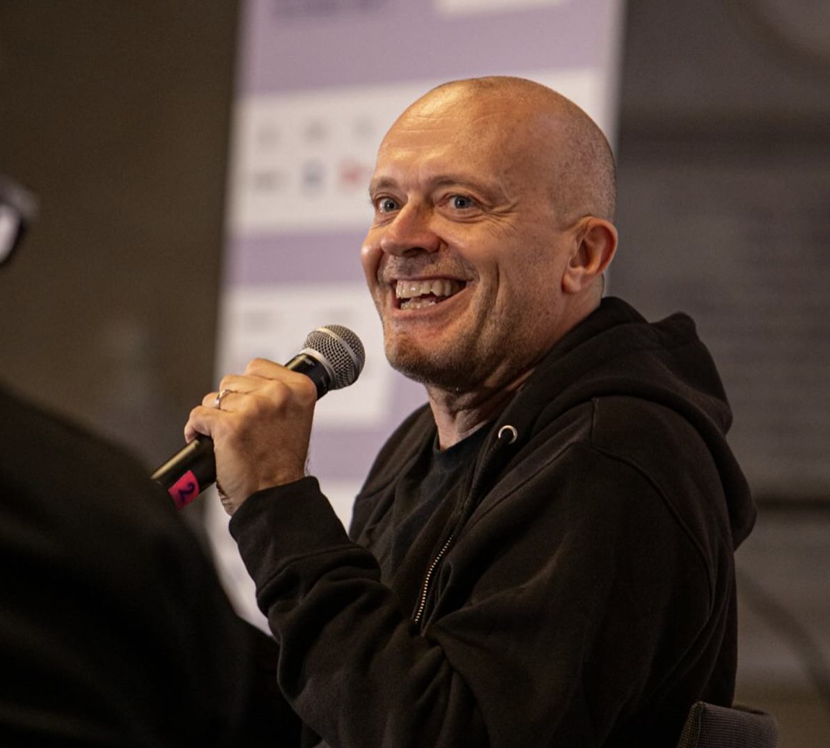 Max Pezzali, gli 883, l'amicizia (e la lite) con Mauro Repetto, la ...