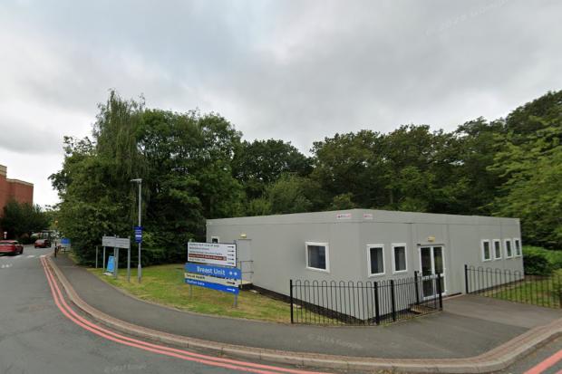 Plan to build temporary doctors' mess at hospital