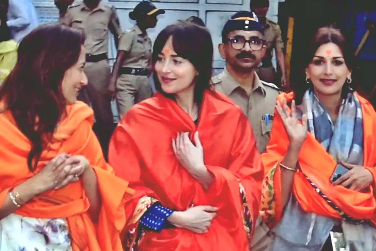 Dakota Johnson, Sonali Bendre, Gayatri Joshi visit temples in Mumbai