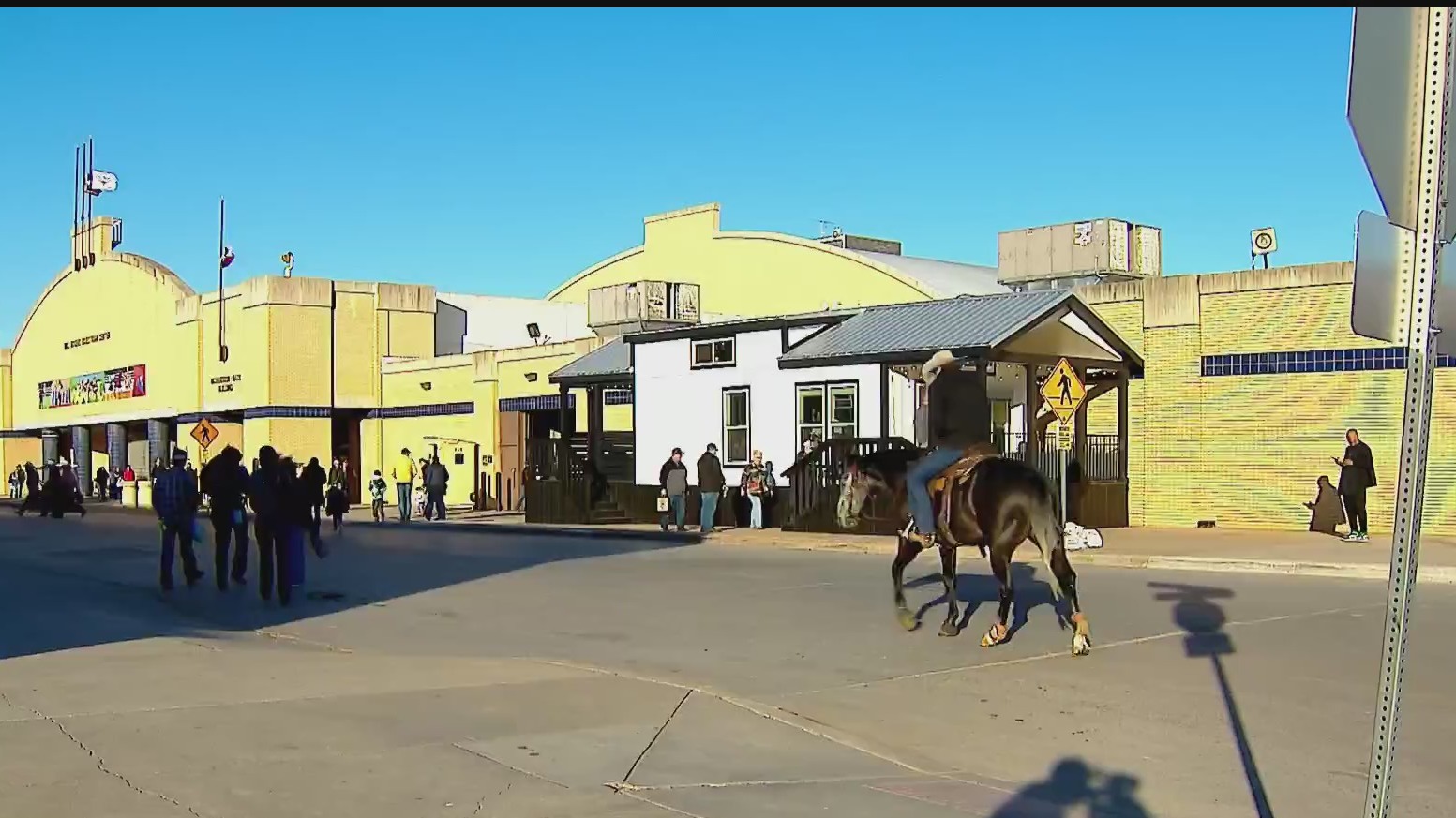 Fort Worth Stock Show & Rodeo draws crowds despite cold weather