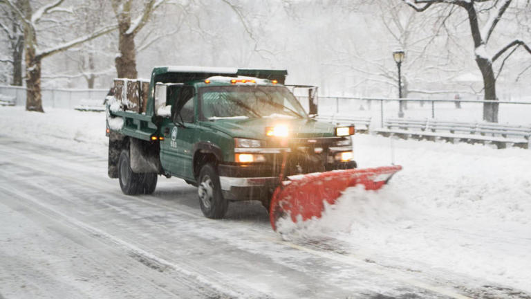 Snow emergencies and parking bans declared in Massachusetts for Sunday ...