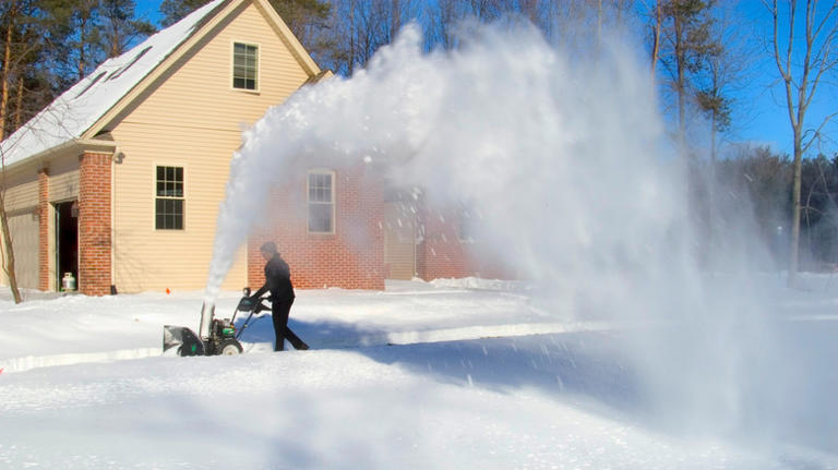 Snow Blower Tips For Beginners