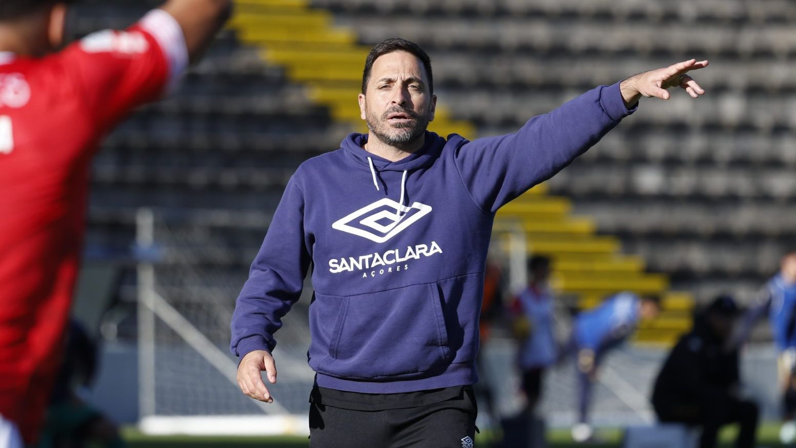 Quem é Vasco Matos, treinador português cotado para assumir o Botafogo ...