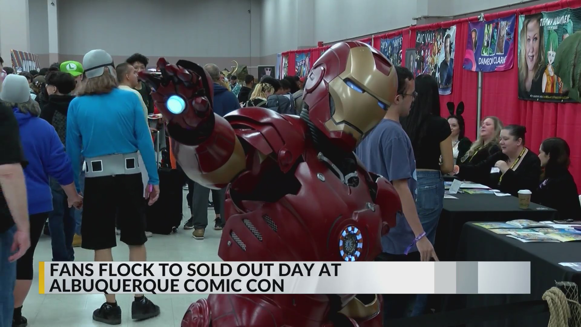 Breaking Bad, LOTR panels highlight day 2 of Albuquerque Comic Con