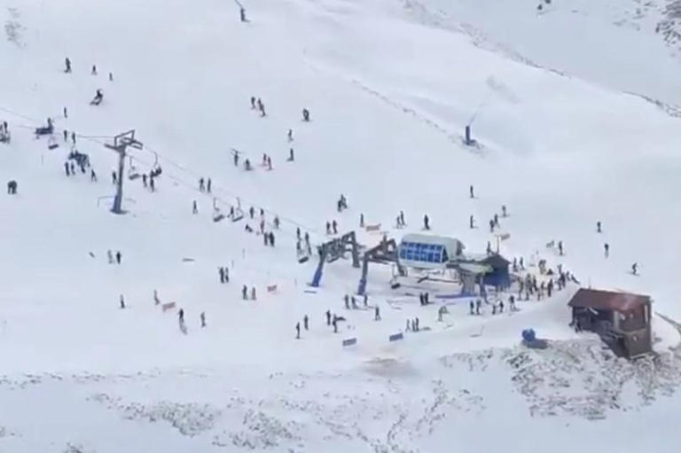 Spain ski lift horror as 17 'seriously injured' in chair lift collapse ...
