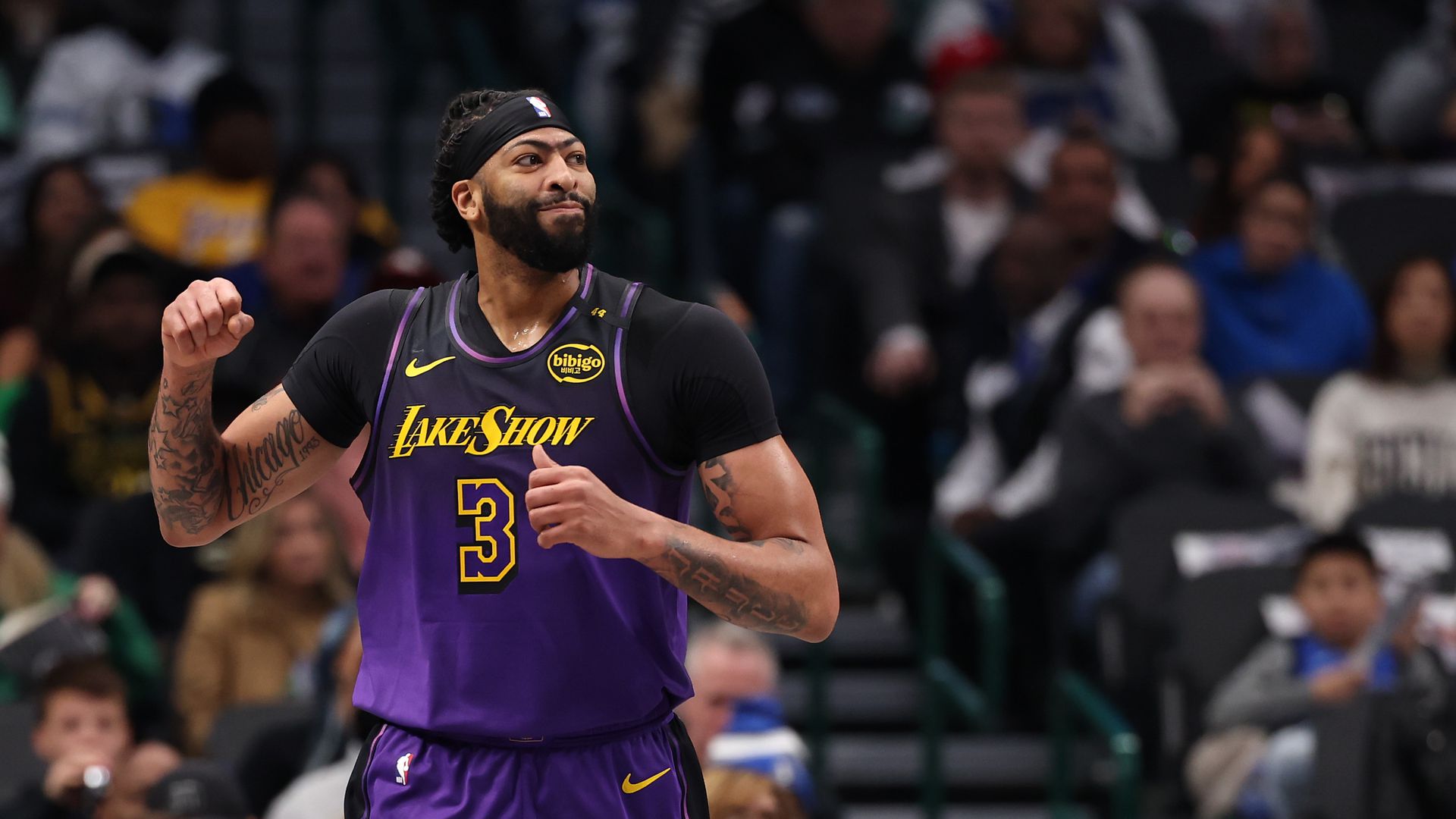 Anthony Davis upgraded to questionable for Lakers vs. Clippers