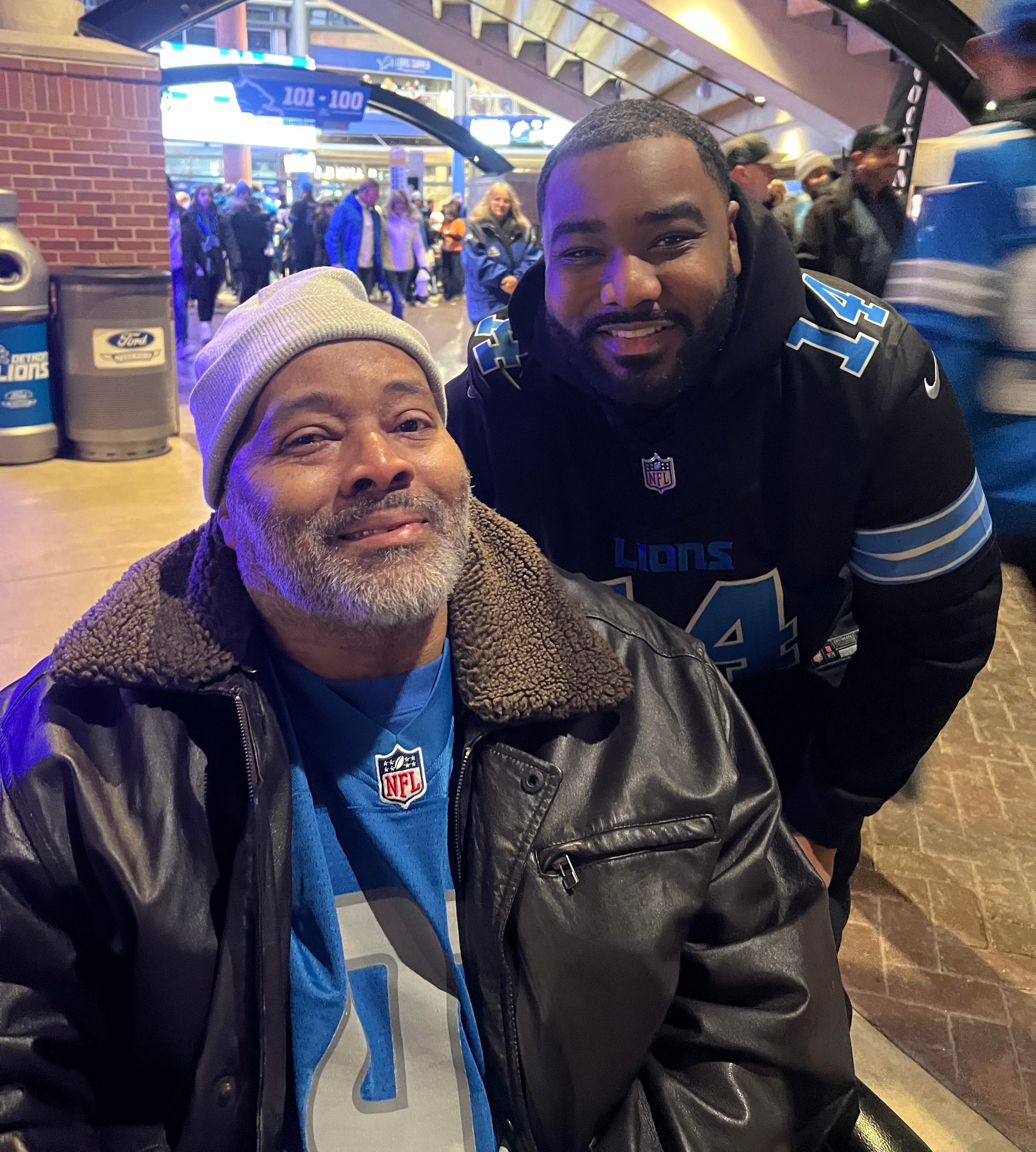 Fans swarm Downtown ahead of Lions playoff game