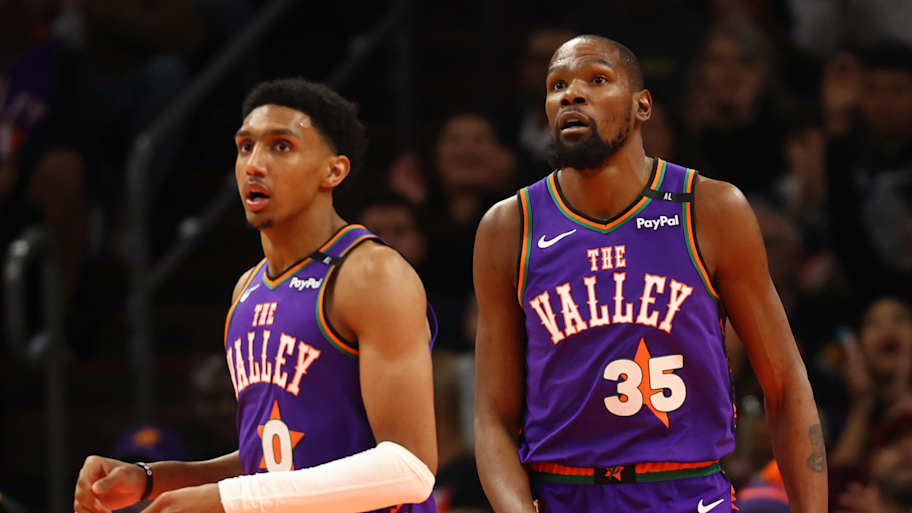 Ryan Dunn Continues to Impress As Suns Push Past Pistons