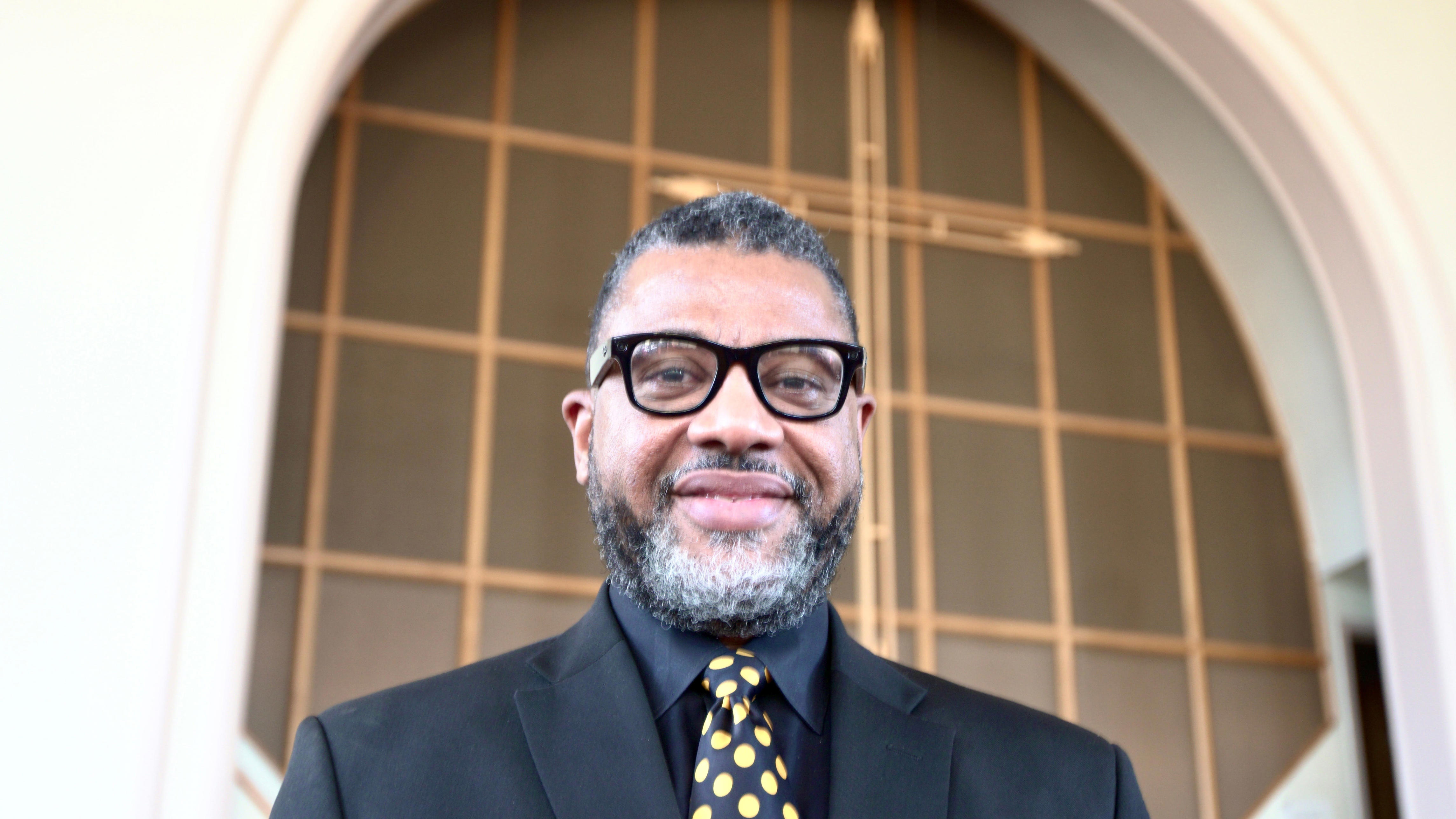 This Rochester pastor connects community through his legendary Facebook ...