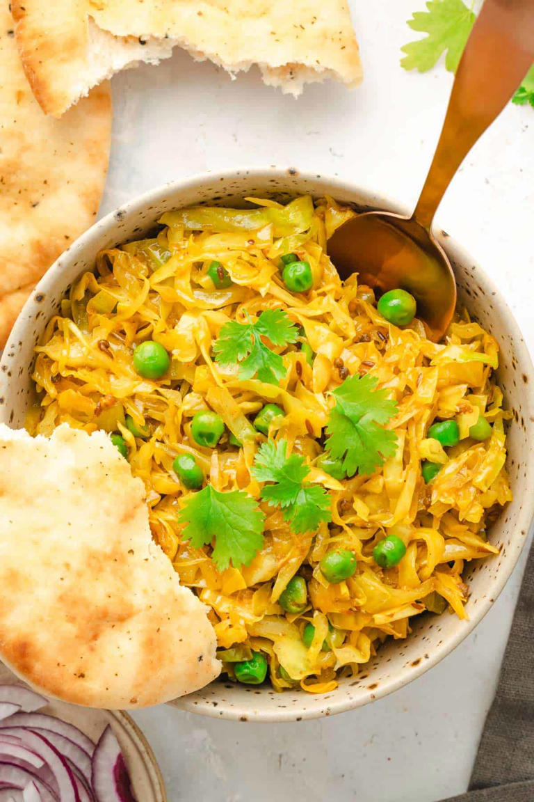 20-Minute Cabbage Curry