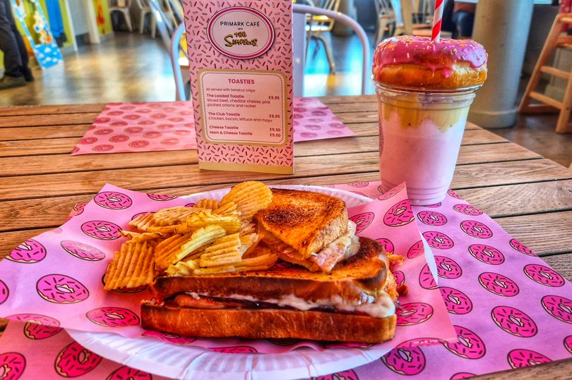 We tried the new Simpsons Cafe in Belfast and it was a bit D'oh!