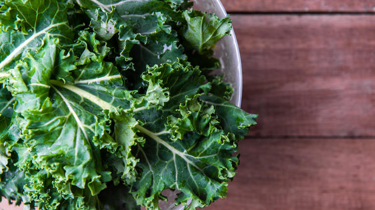 Kale Vs. Kalettes: What's The Difference?