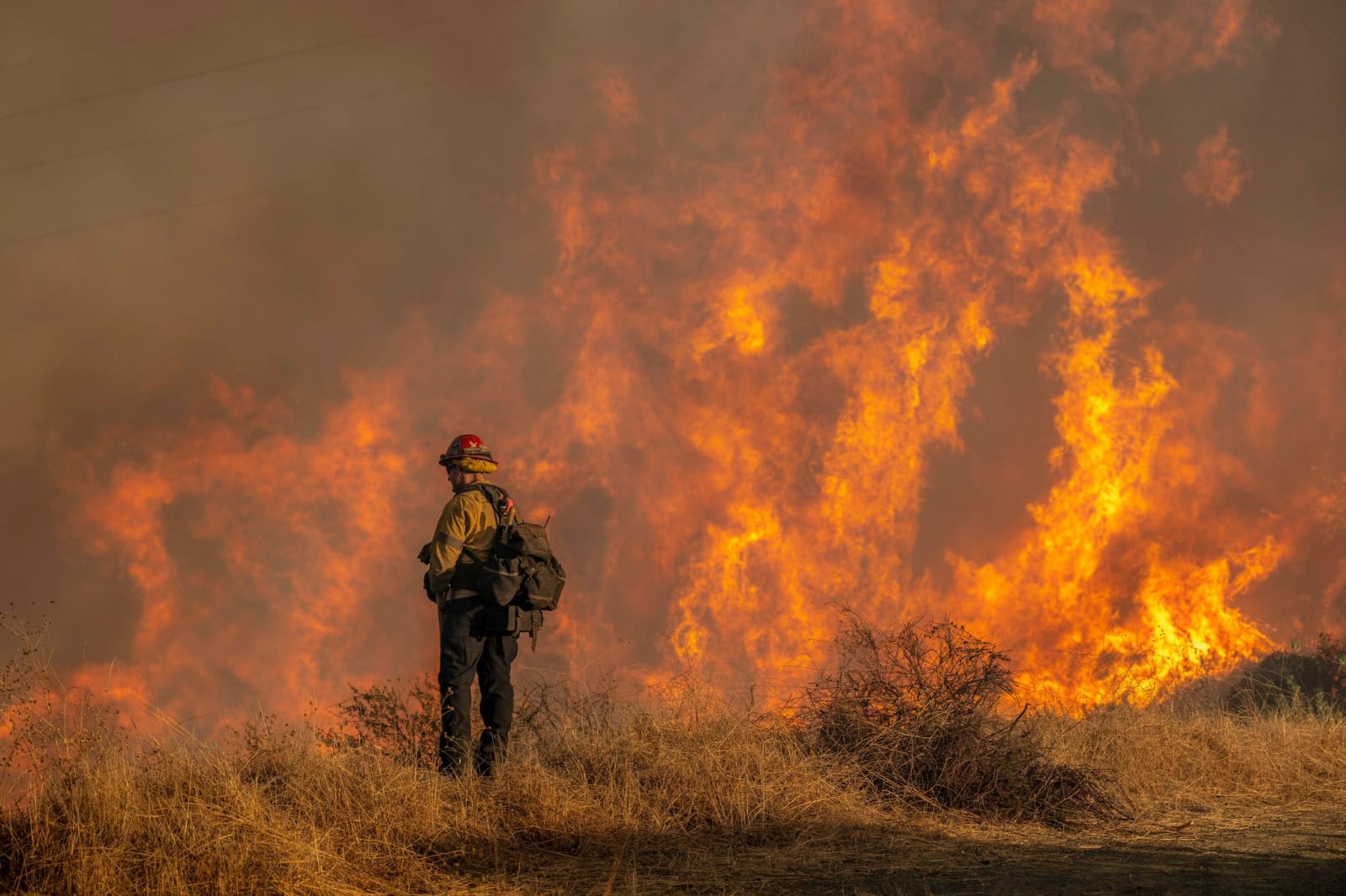 Los Angeles bracing for 'extreme fire weather' as battle continues