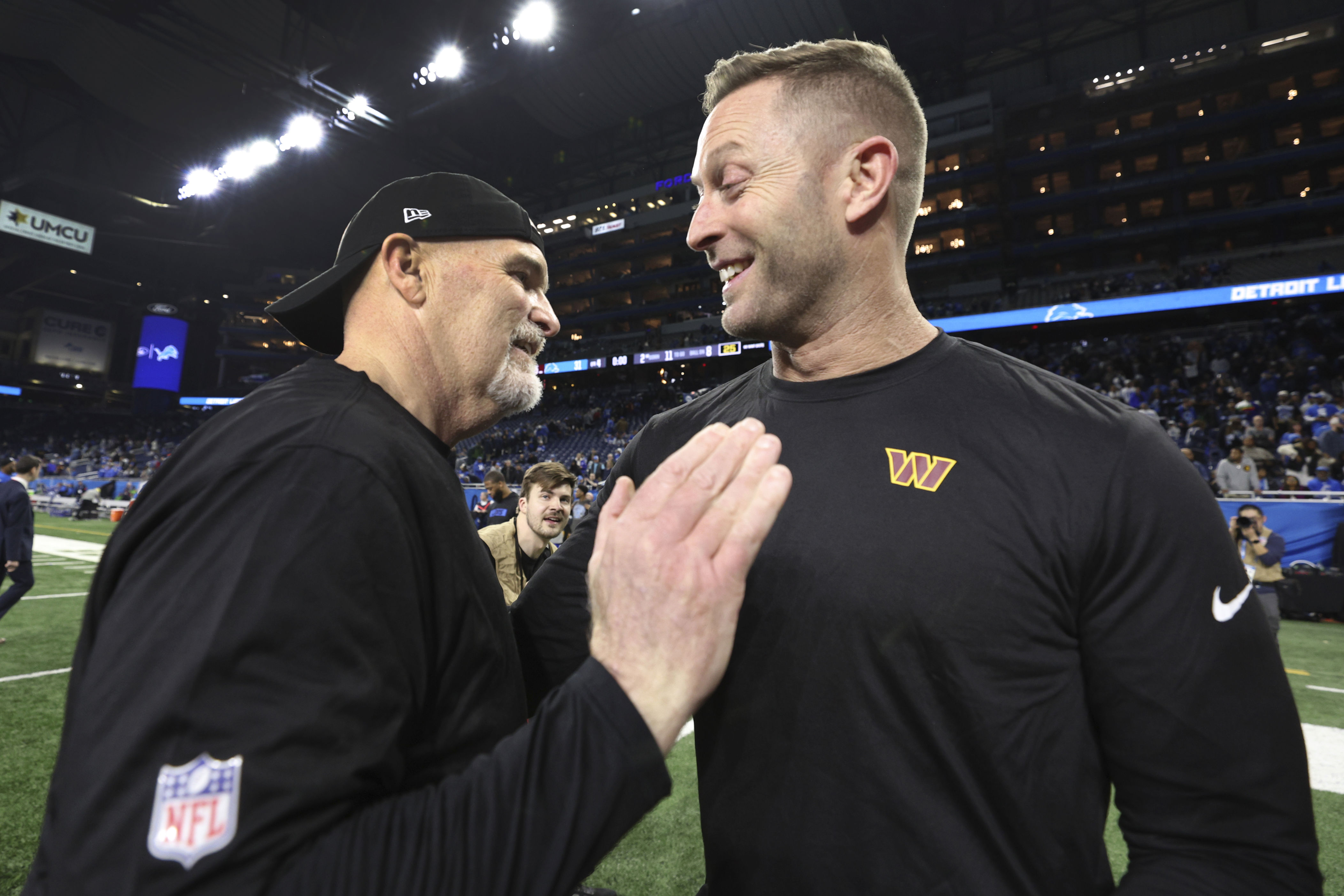 Kliff Kingsbury doesn’t dictate his offense. It’s a conversation.