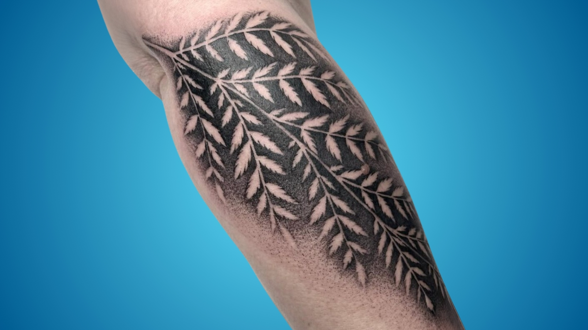 14 Incredible Negative Space Tattoos That Use The Emptiness To Create ...