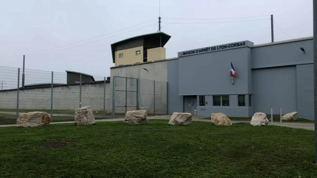 Évasion de la prison de Lyon-Corbas: le détenu fugitif et son complice ... Évasion de la prison de Lyon-Corbas: le détenu fugitif et son complice ...