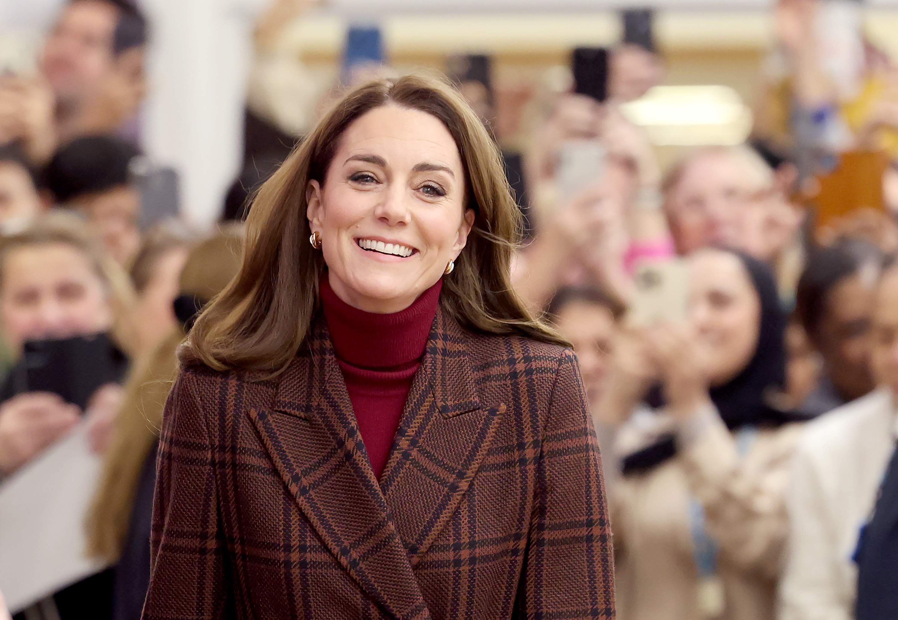 Kate Middleton rescata la fórmula de estilo más poderosa de Lady Di y ...