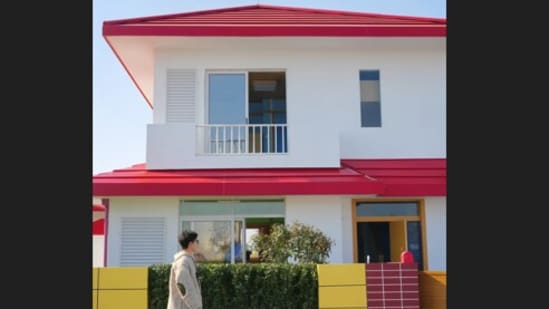 Chinese man spends ₹3.5 crore to build real Shin-Chan house, plans to ...