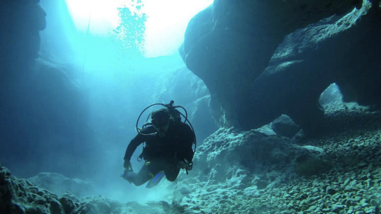 Florida's Hidden Water Wonderland Offers Crystal-Clear Springs And ...