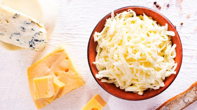 For Easy Cheese Fondue At Home, Break Out The Slow Cooker