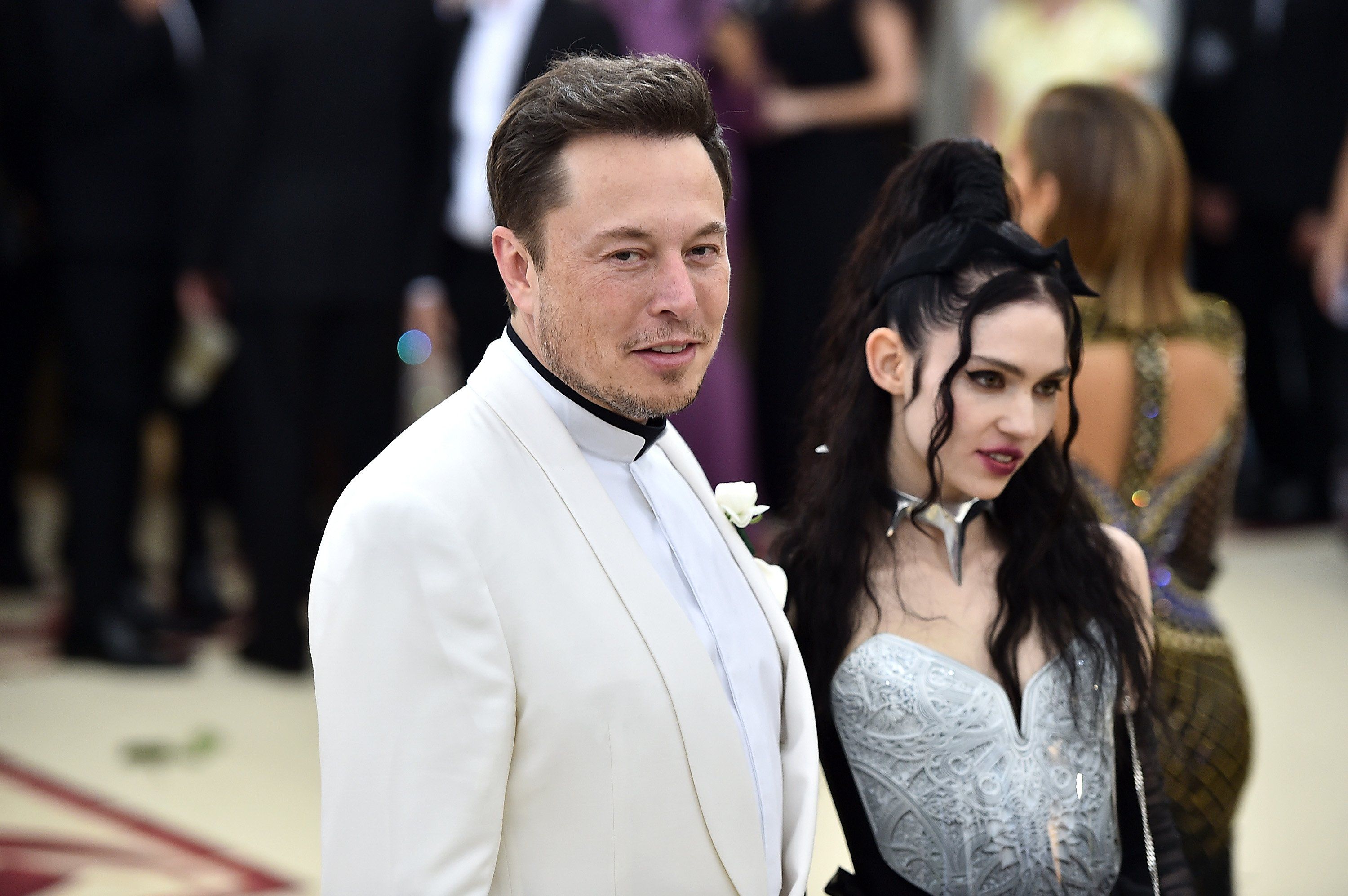 Grimes weighs in on Elon Musk's gaming record amid 'cheating' allegations