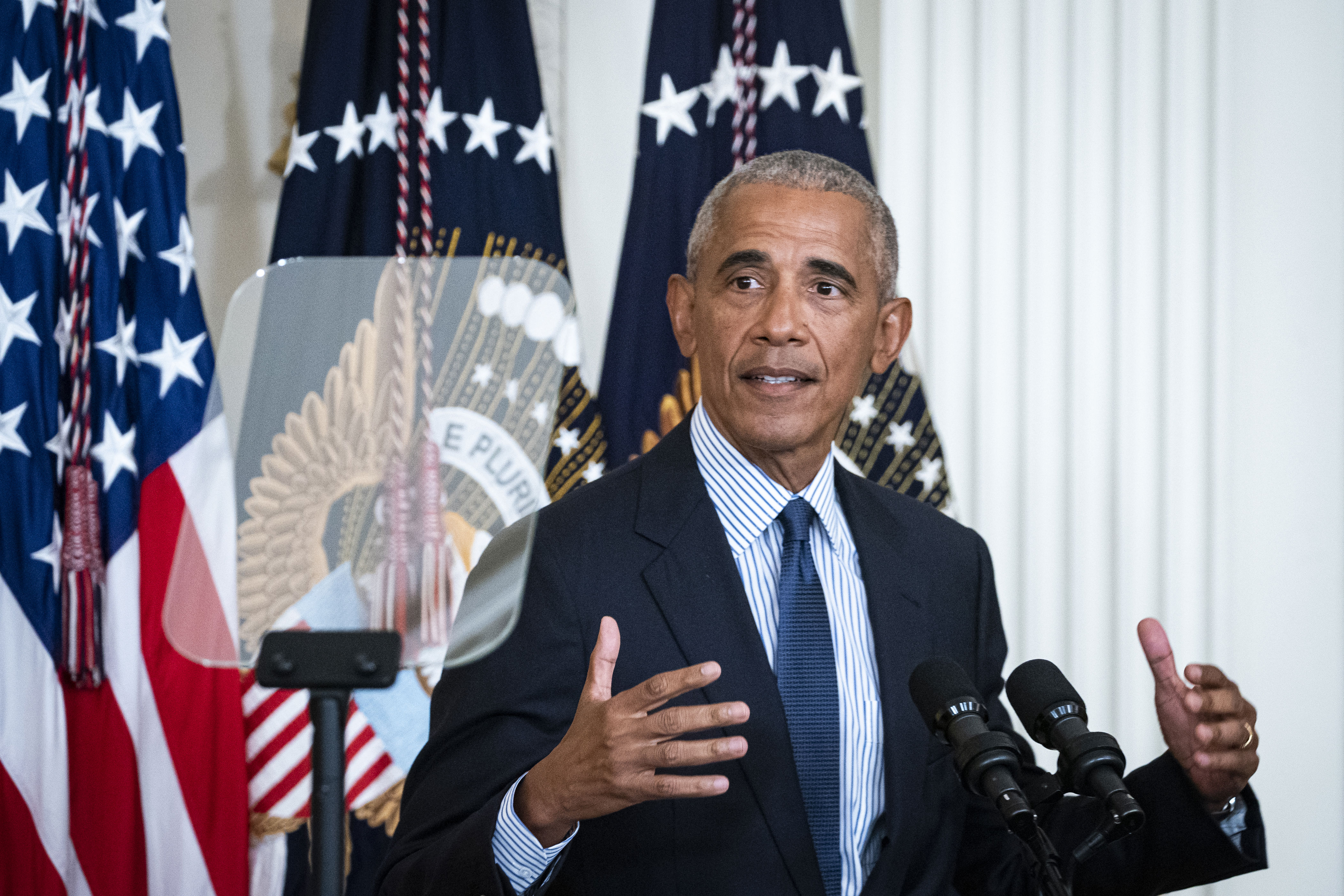 Barack Obama attends private dinner without wife Michelle in Washington ...