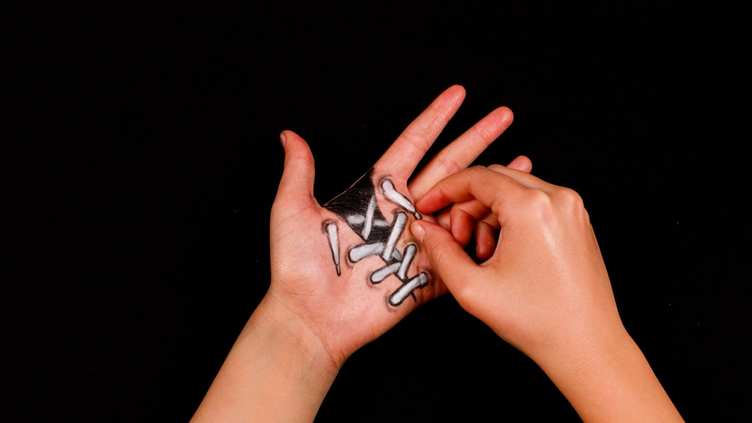 Illusion Hands: Painting Wonders Unveiled