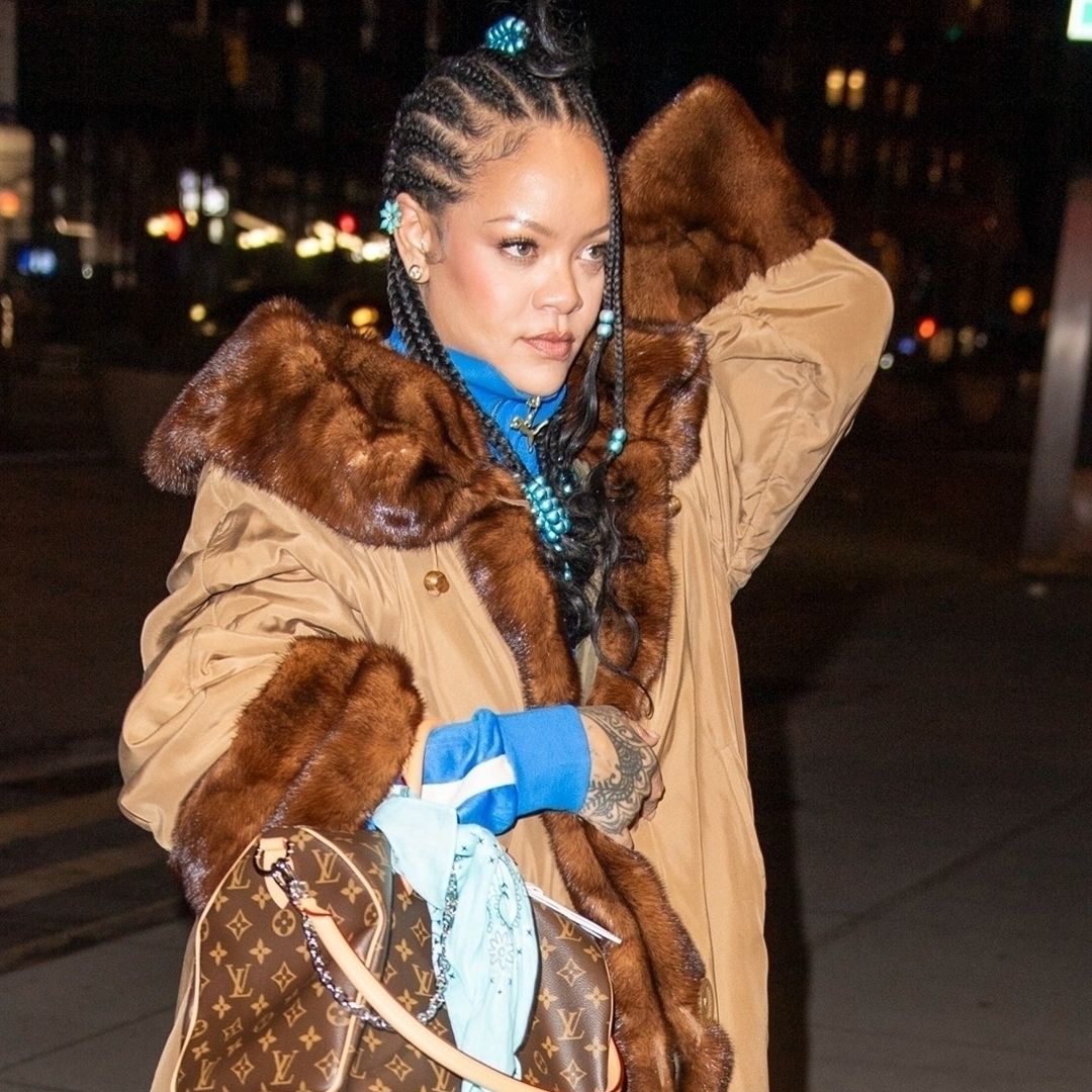 Rihanna Dresses Down Her Rare Louis Vuitton x Murakami Speedy Bag With ...
