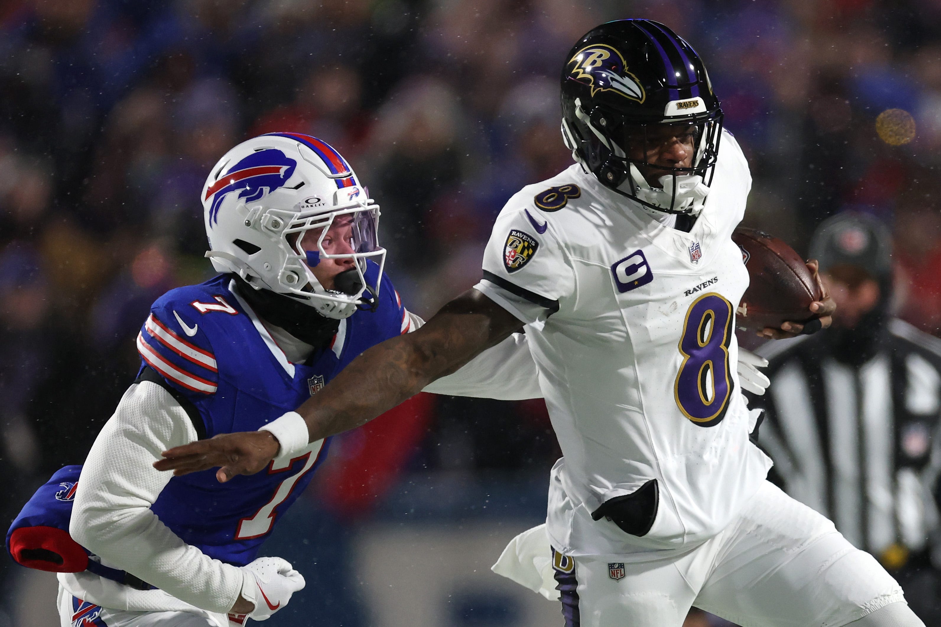 Taron Johnson injury update: Bills cornerback lands on shoulder against ...