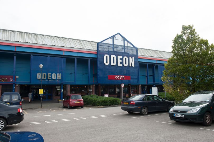 Cineworld, Vue and Odeon rules for bringing own snacks and drink into ...