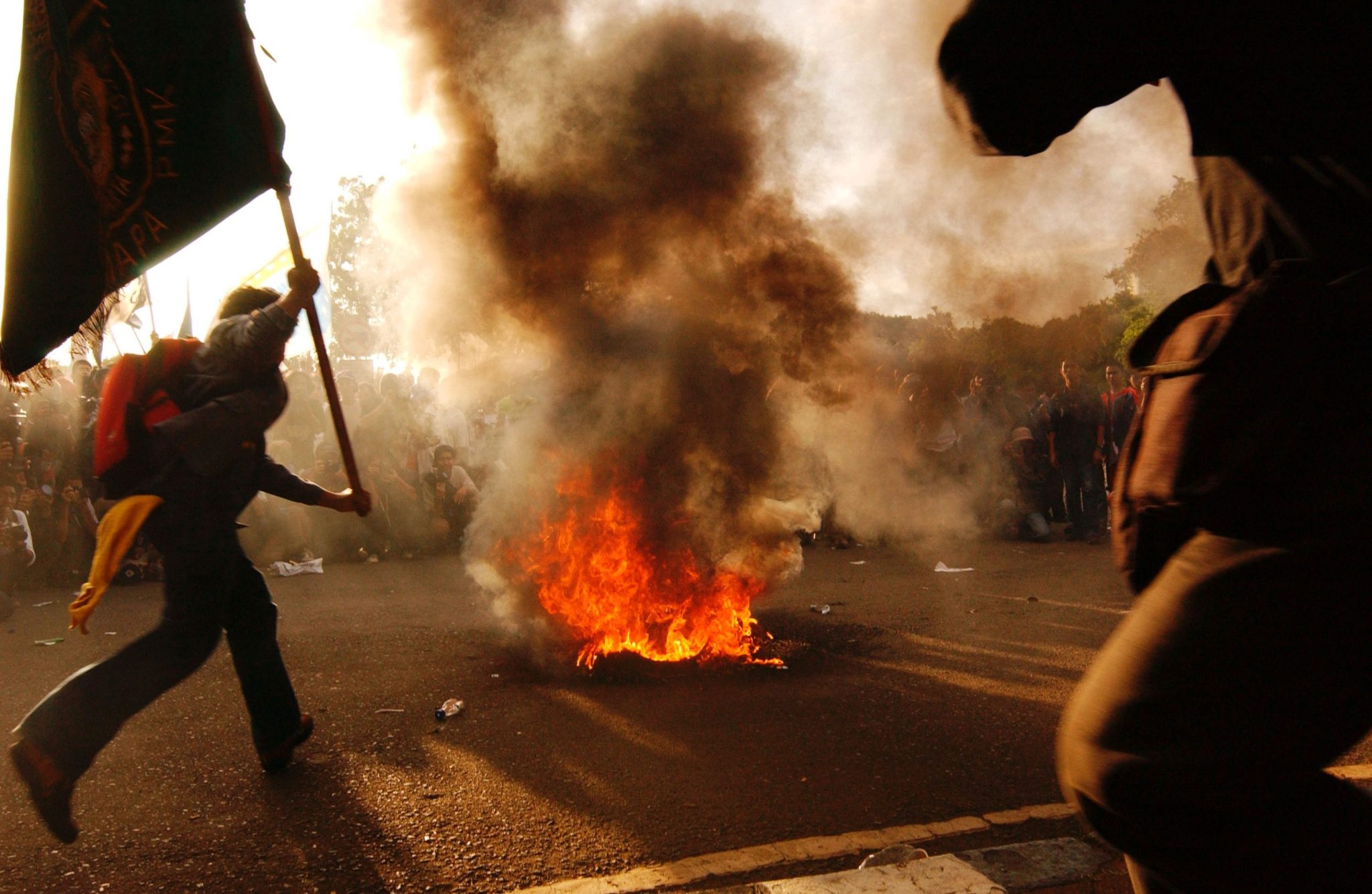 Global study shows majority of 18-34 year olds support using violence ...