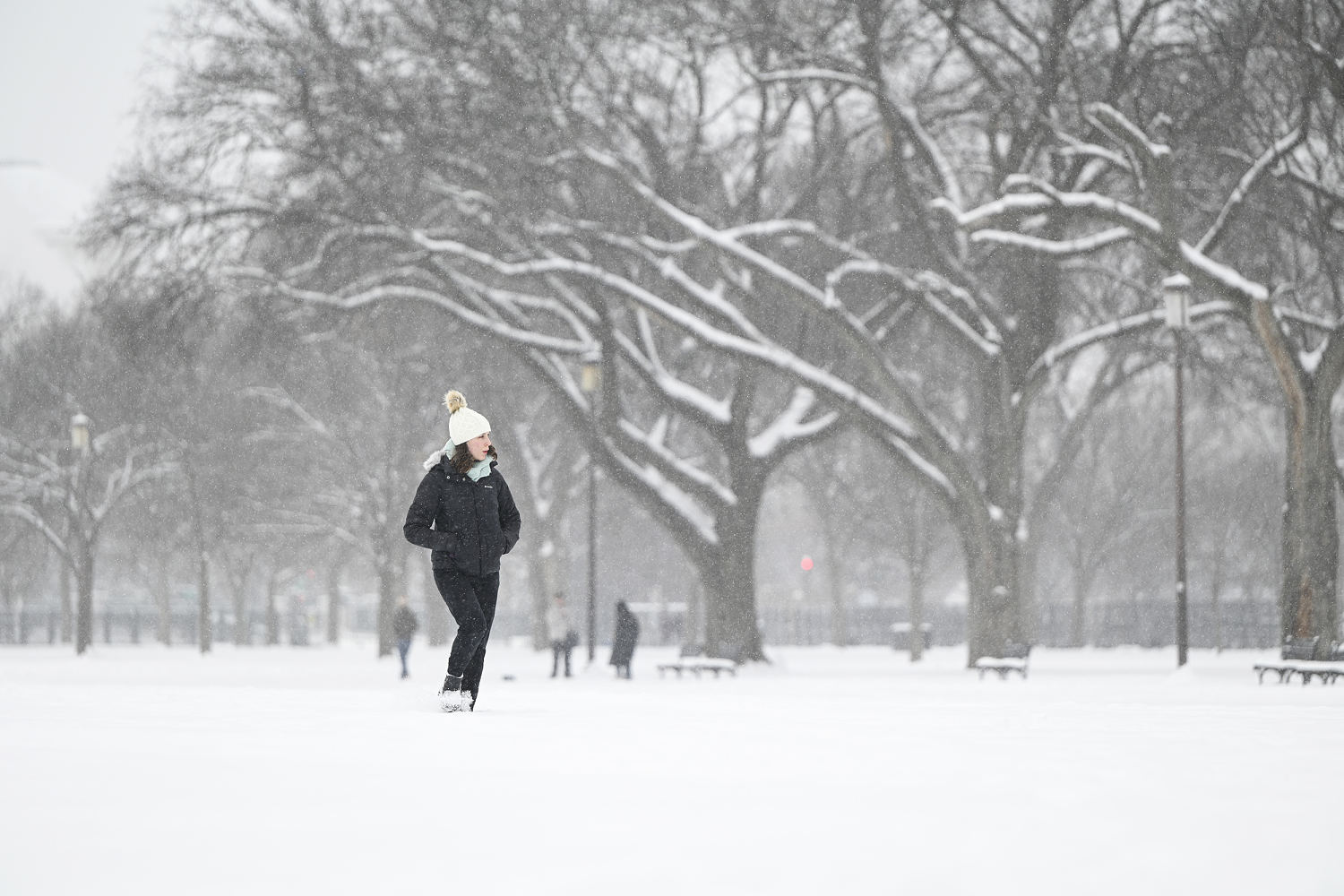 Arctic blast brings widespread snow, frigid temperatures across U.S ...