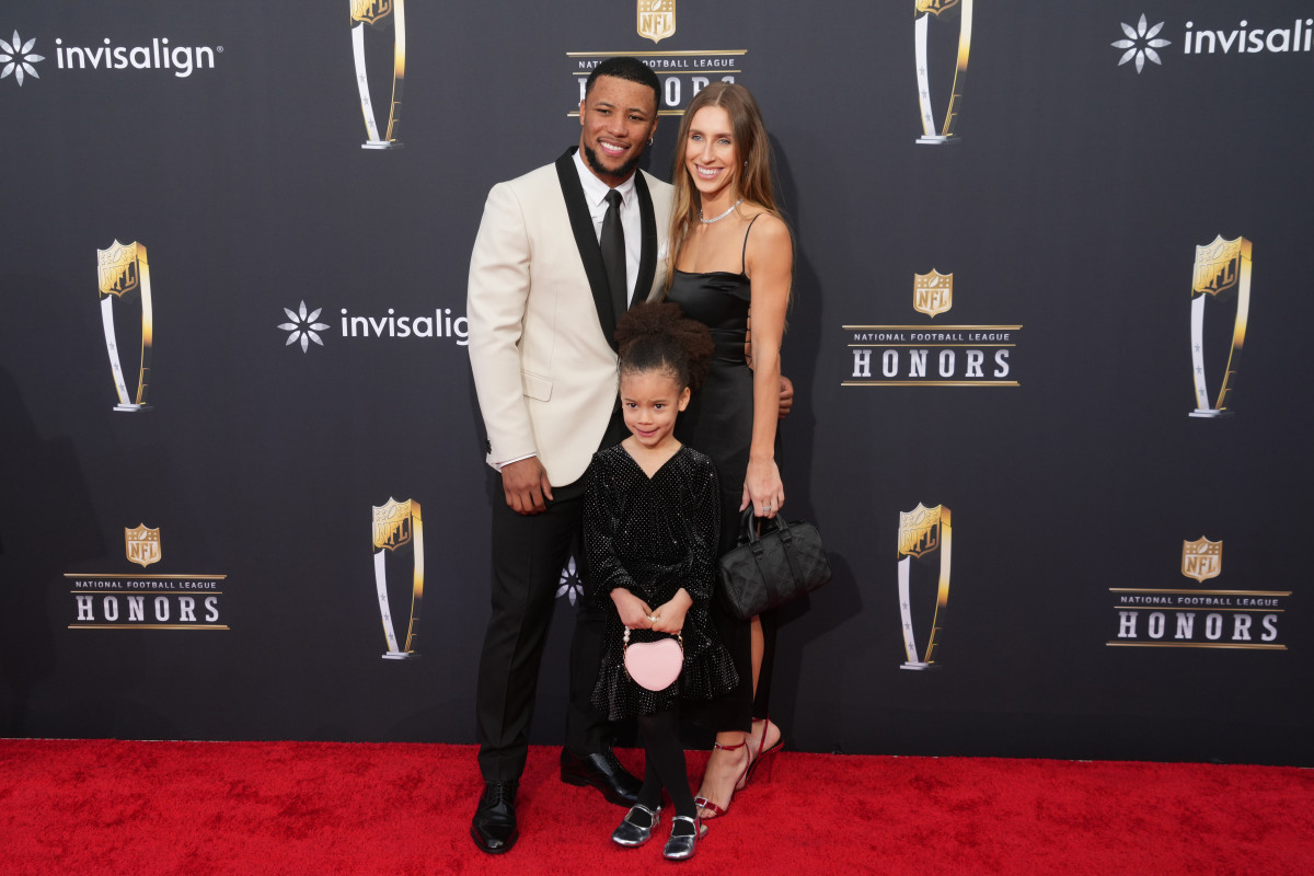 Saquon Barkley's Girlfriend Anna Congdon and Kids Spotted at Rams ...