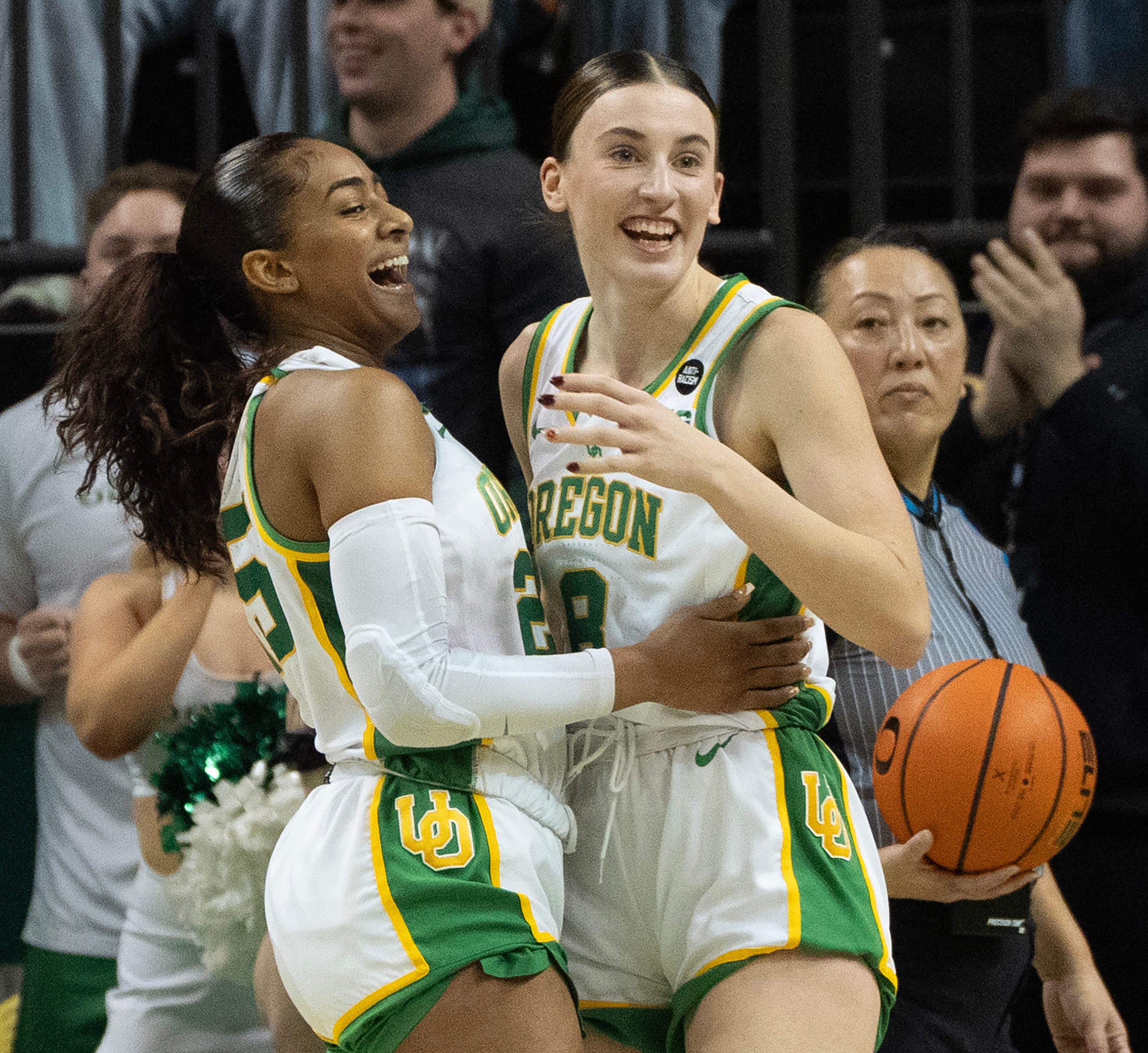 Oregon women's basketball leans on defense to overcome slow start in ...