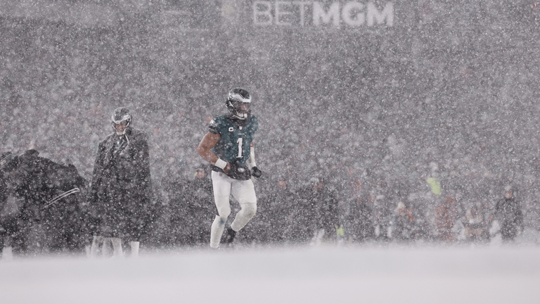 Photo gallery: Sights and scenes from Eagles-Rams Snow Bowl sequel