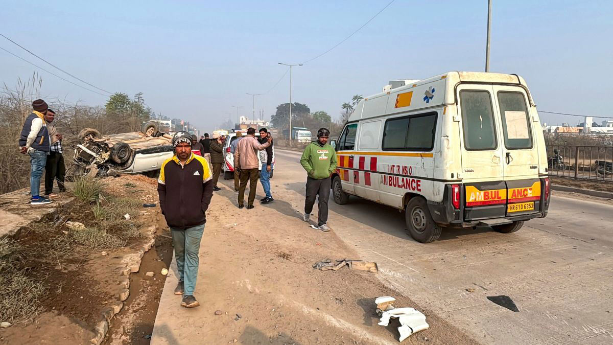 UP: Senior Doctor Killed, Another Injured After Car Loses Control ... UP: Senior Doctor Killed, Another Injured After Car Loses Control ...