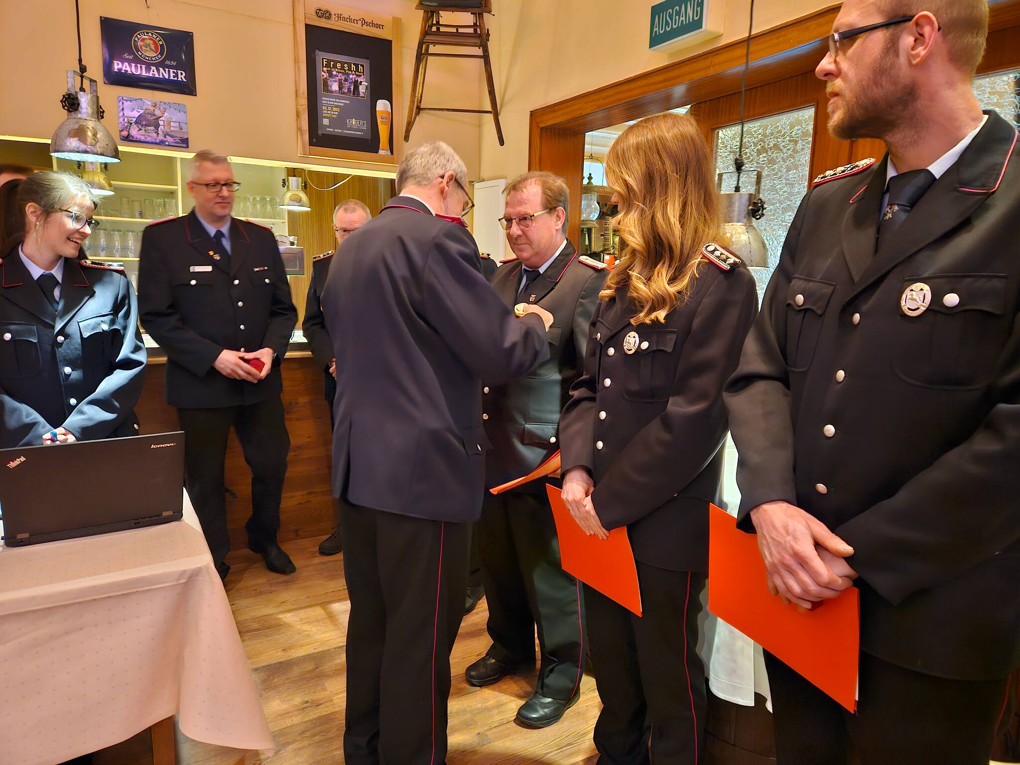 Warum die Feuerwehr Gestorf plötzlich um 6900 Euro reicher ist