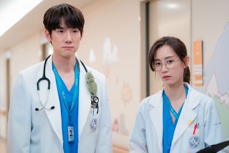 Yoo Yeon-seok Ungkap Drakor Hospital Playlist Season 3 Akan Sulit ...