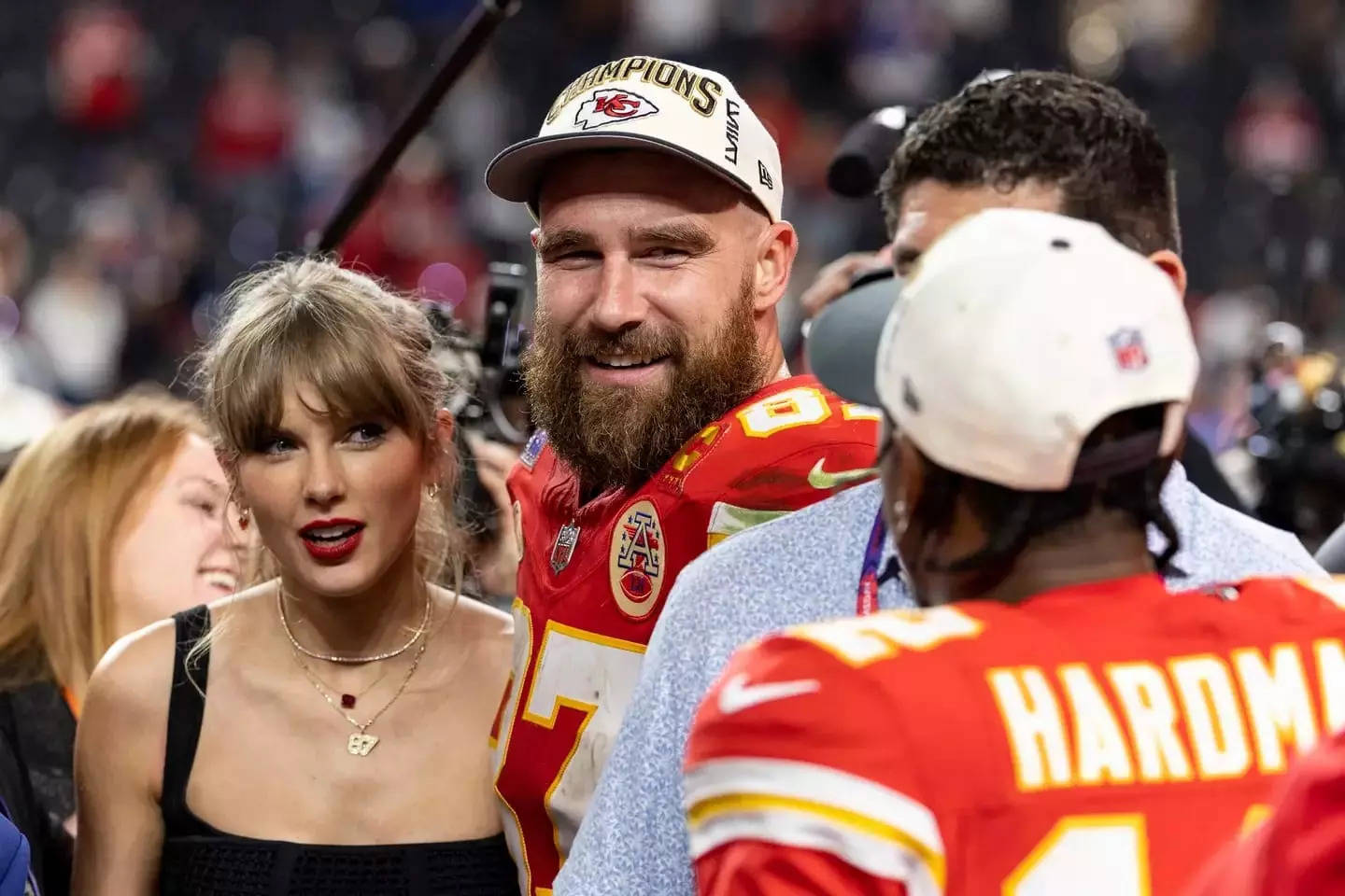 Travis Kelce gave a subtle nod to his girlfriend Taylor Swift in a ... Travis Kelce gave a subtle nod to his girlfriend Taylor Swift in a ...