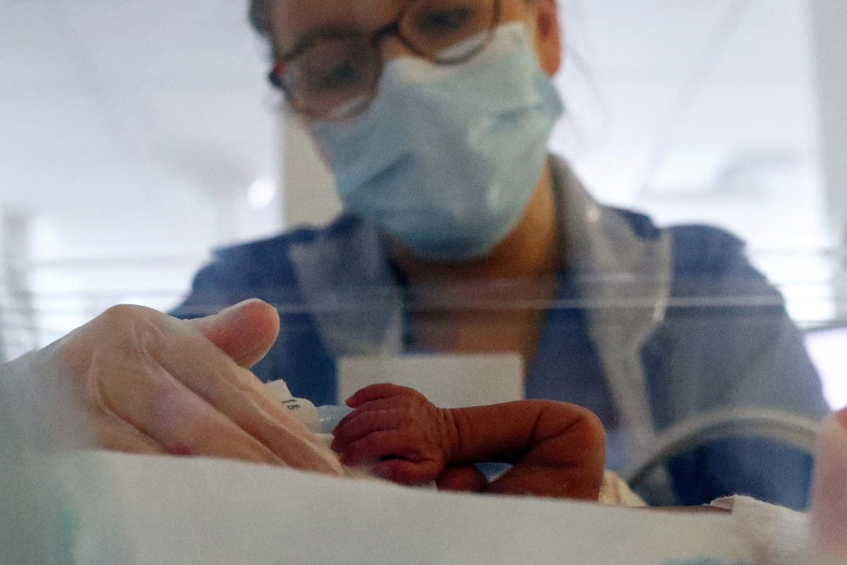 New rights for working families with babies in neonatal care