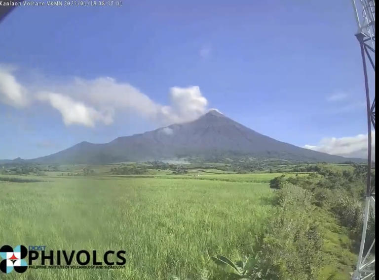 Kanlaon Volcano had 14 volcanic quakes —PHIVOLCS Kanlaon Volcano had 14 volcanic quakes —PHIVOLCS