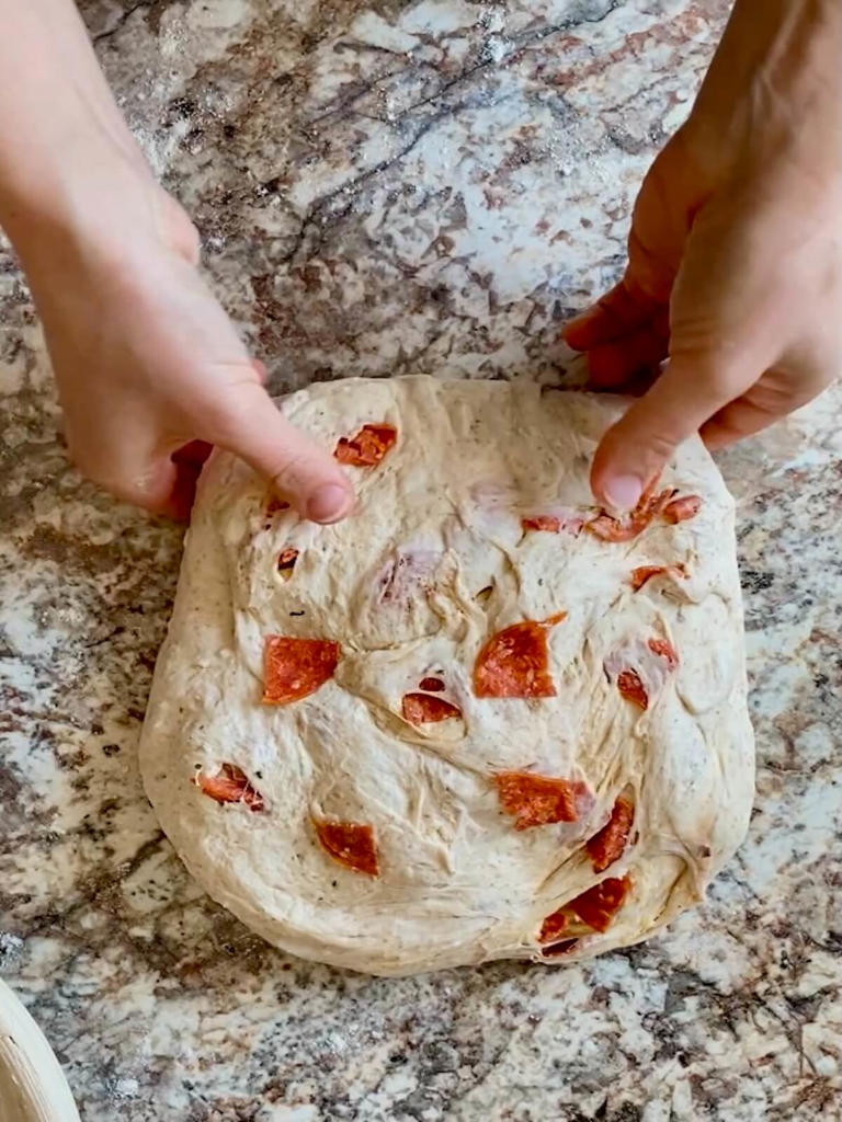 Sourdough Pizza Bread (Pepperoni Sourdough Bread)