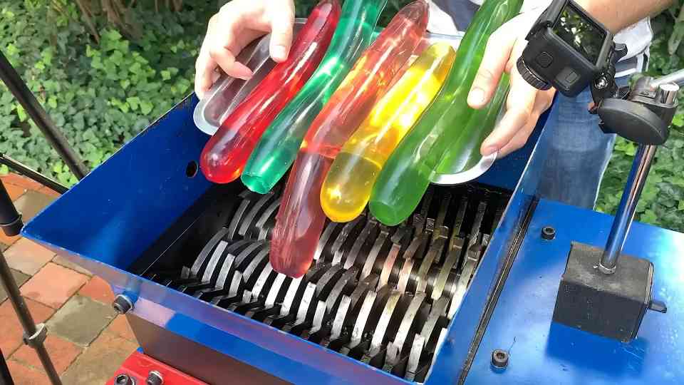 SHREDDING RAINBOW JELLY STICKS!