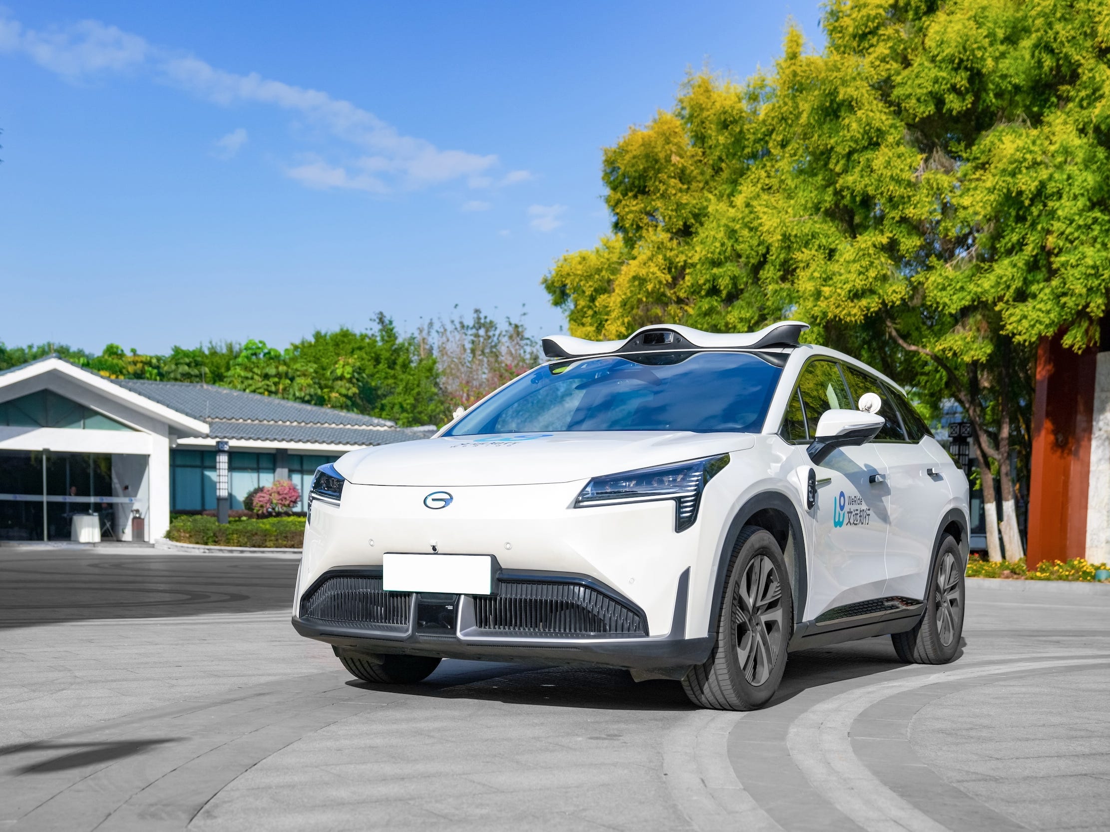 China has a crucial edge in the robotaxi race, WeRide executive says