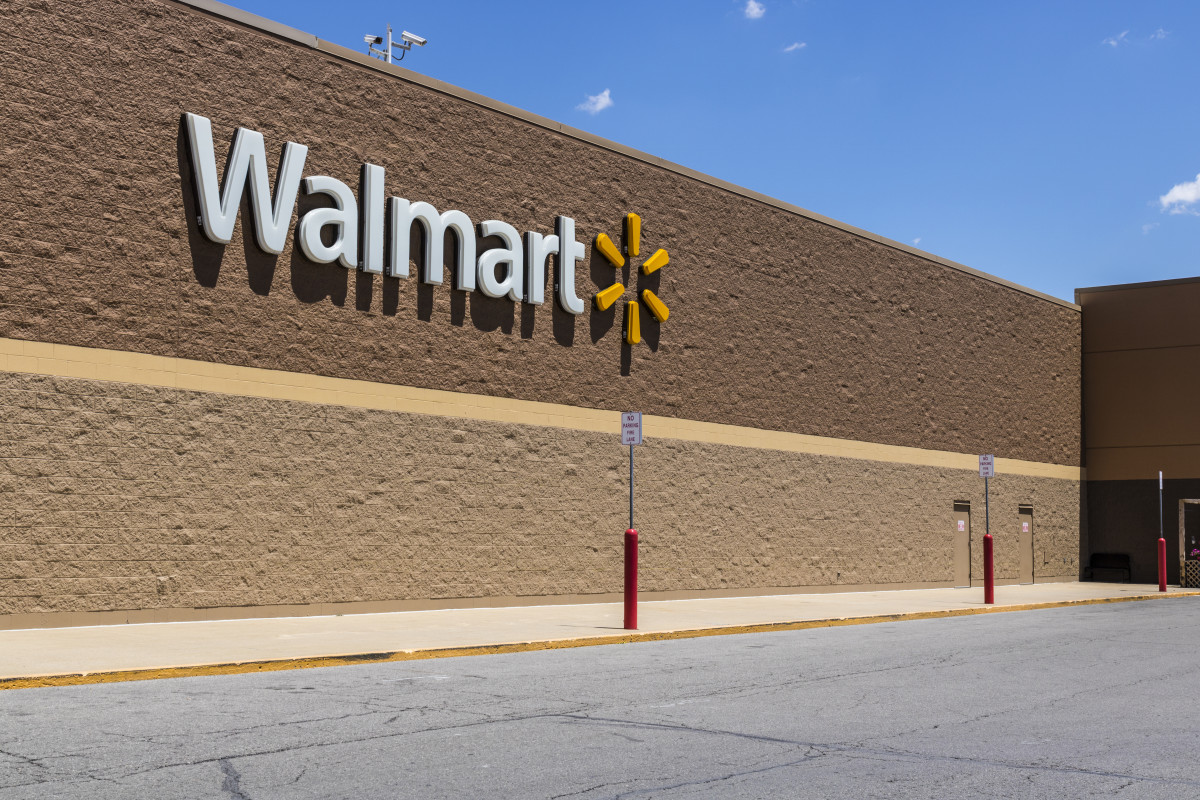 Walmart Has an 'Awesome' $70 Sheet Set for Just $17 During Its Black ...
